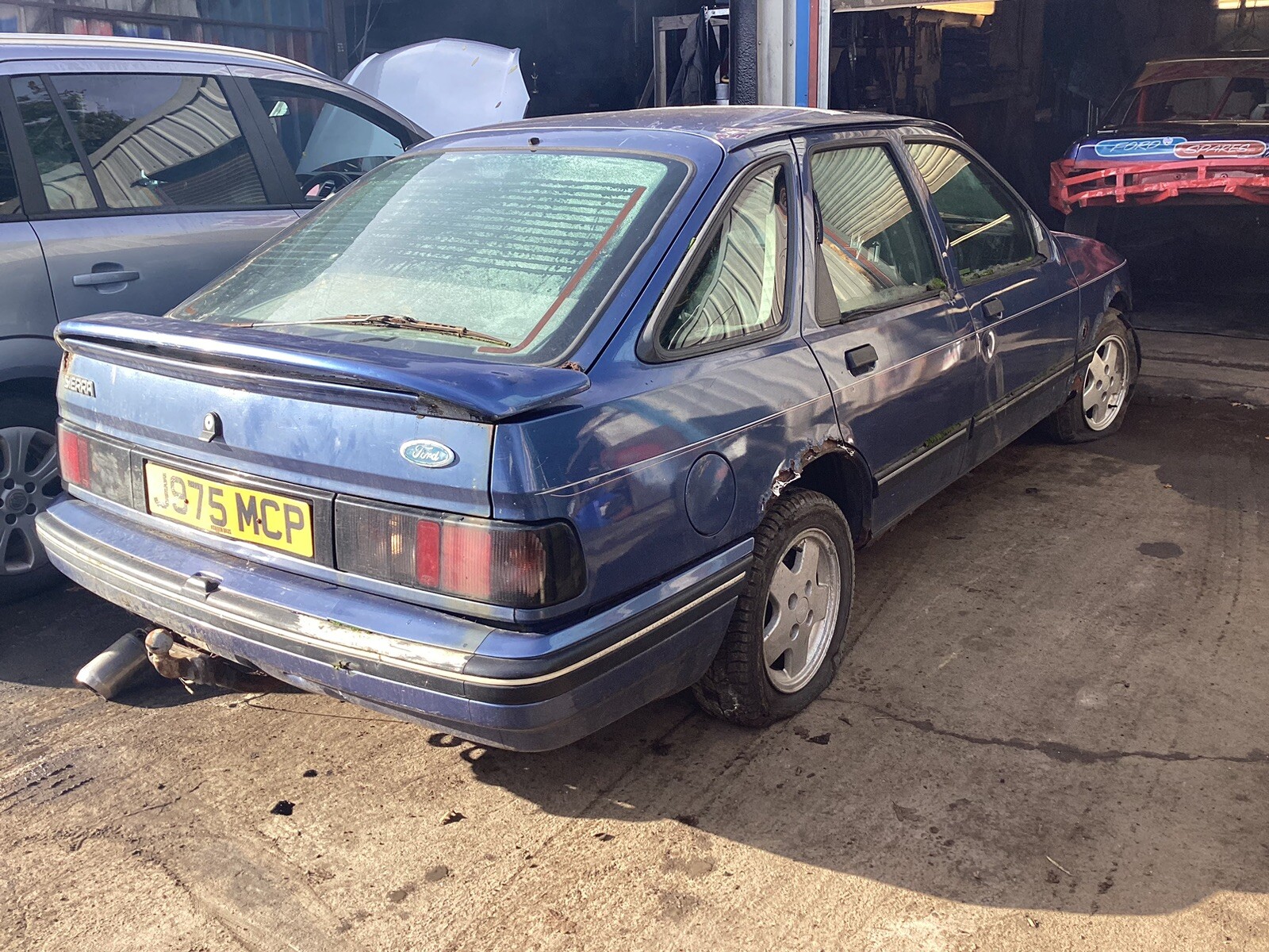 Mk2 Ford Sierra CVH Blue 1.8 litre Petrol 1769cc Window Clip Breaking ...