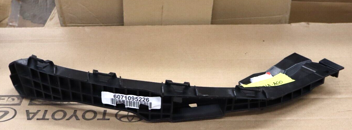 NEW OEM 18-20 Honda Accord RH Bumper Headlight Support Brckt Mount ...