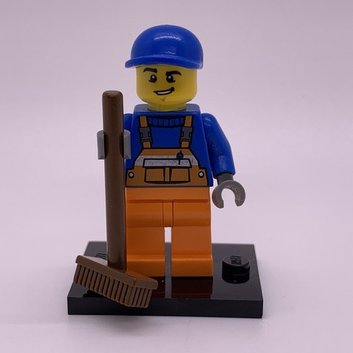 Lego Minifigure - Item twn232, City, Bin Lorry Worker, Garbage Truck ...