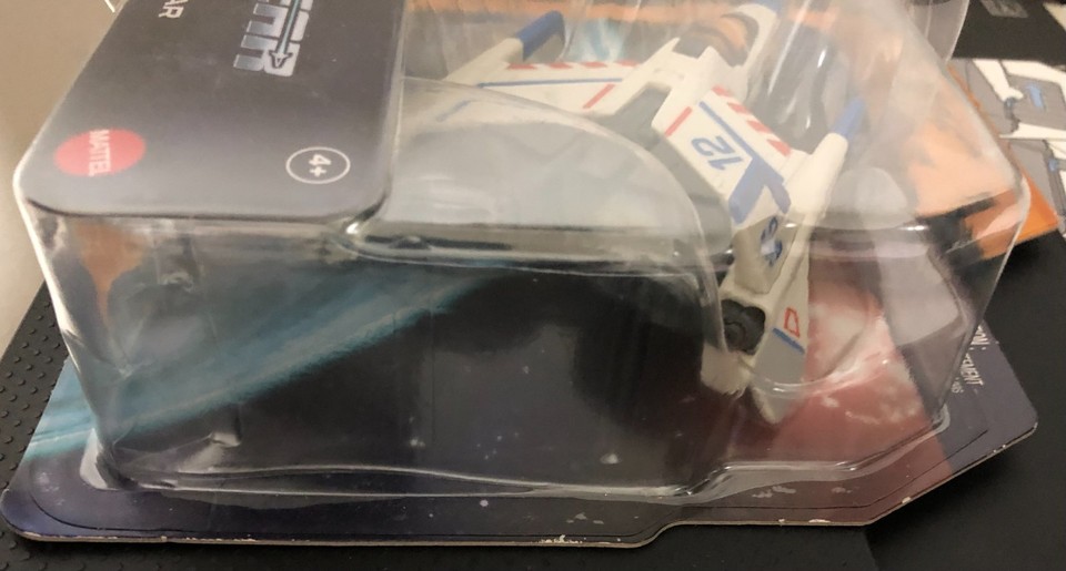 Disney Pixar Lightyear Hyperspeed Series XL-12 Spaceship & Buzz ...