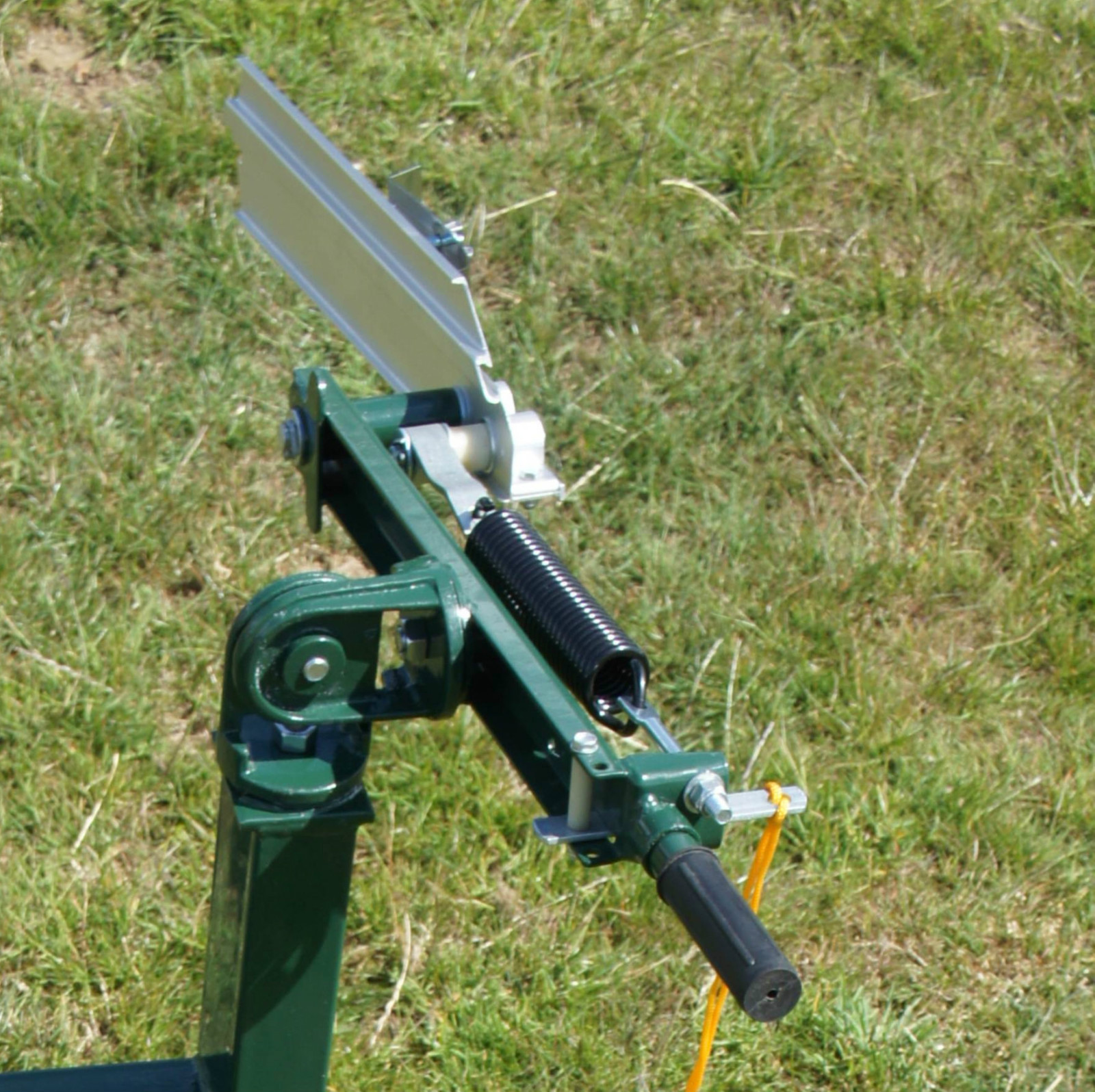 DOUBLE ARM MANUAL SEATED CLAY PIGEON TRAP,CLAY TARGET THROWER, RABBIT ...