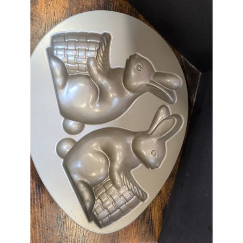 Nordic Ware Easter Bunny Cake Pan Brand New 18" x 14" x 2 1/2" 10 cups ...