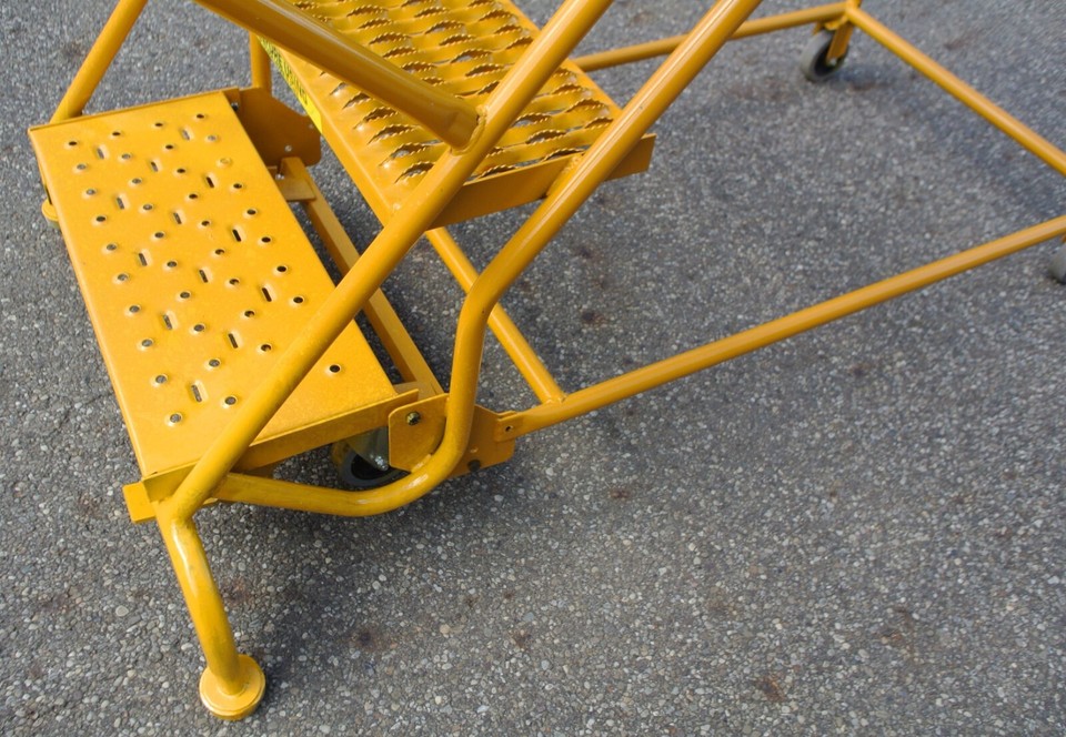 Tri-Arc Safety Angle Steel 5 Step 800 lbs. Cap. 86" Ht. Step Lock Work ...