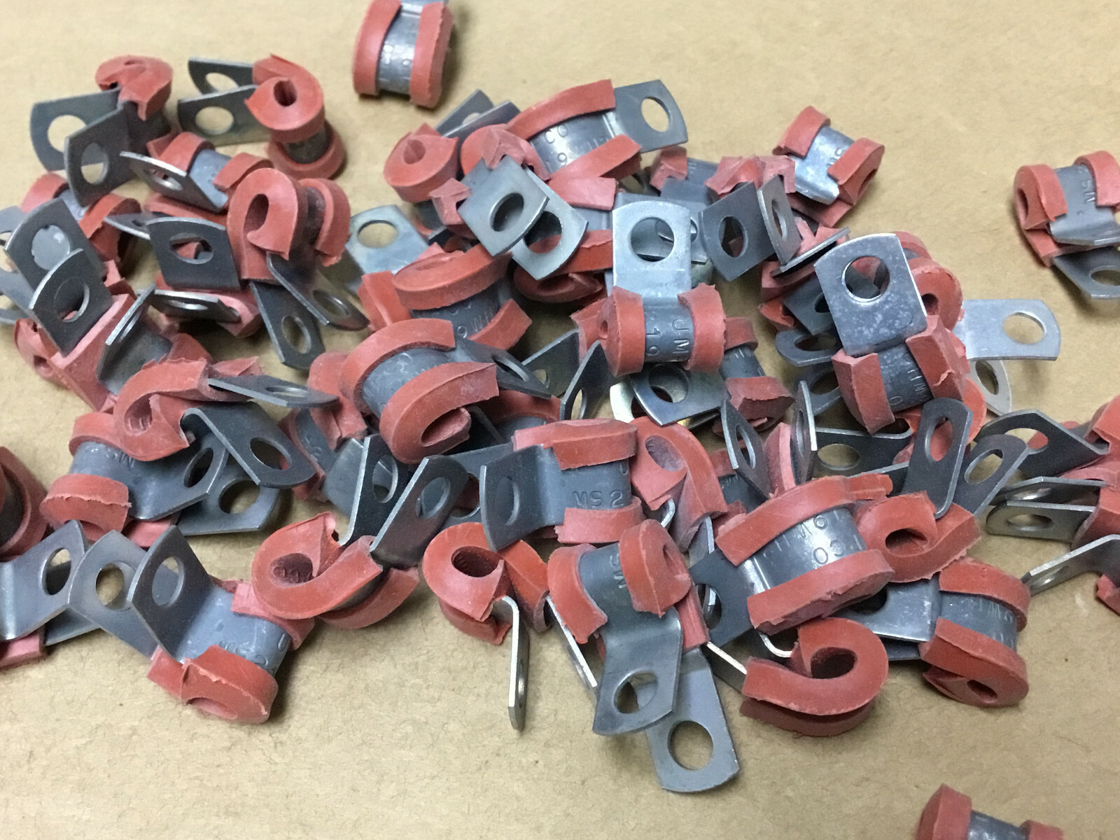 (50 PCS) MS21919WH2 UMPCO LOOP CLAMP NSN# 5340-00-579-1531 | eBay