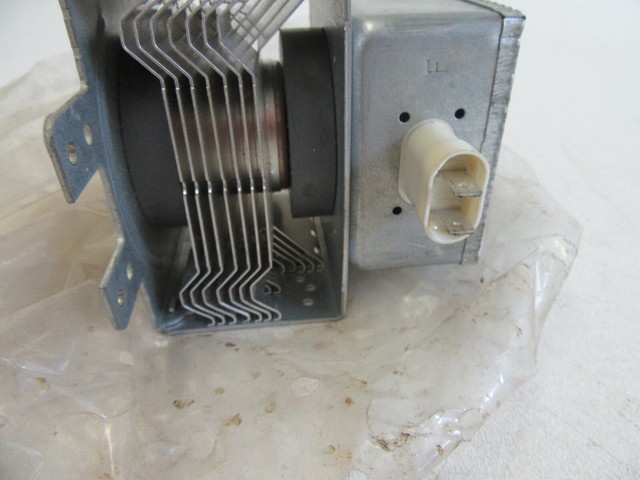 Goldstar 2m246-240 Megatron Microwave Oven 2m246 for sale online | eBay