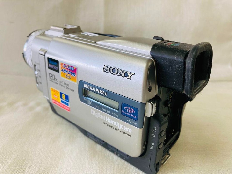 SONY DCR-TRV20 Digital Video Camera Recorder Handycam miniDV Super ...