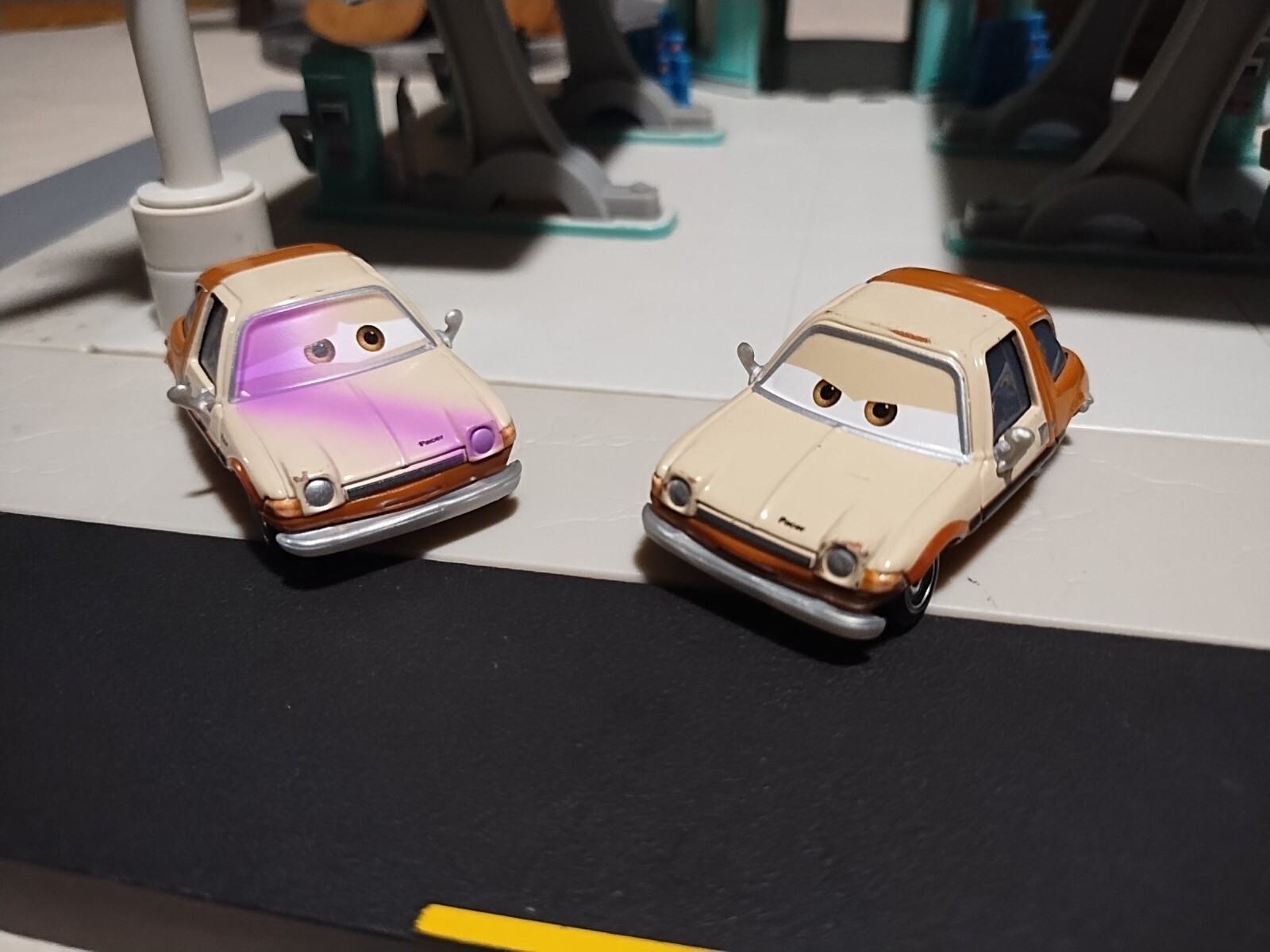 Disney Pixar Cars 2 - TUBBS PACER + TUBBS PACER WITH PAINT SPRAY 2016 ...
