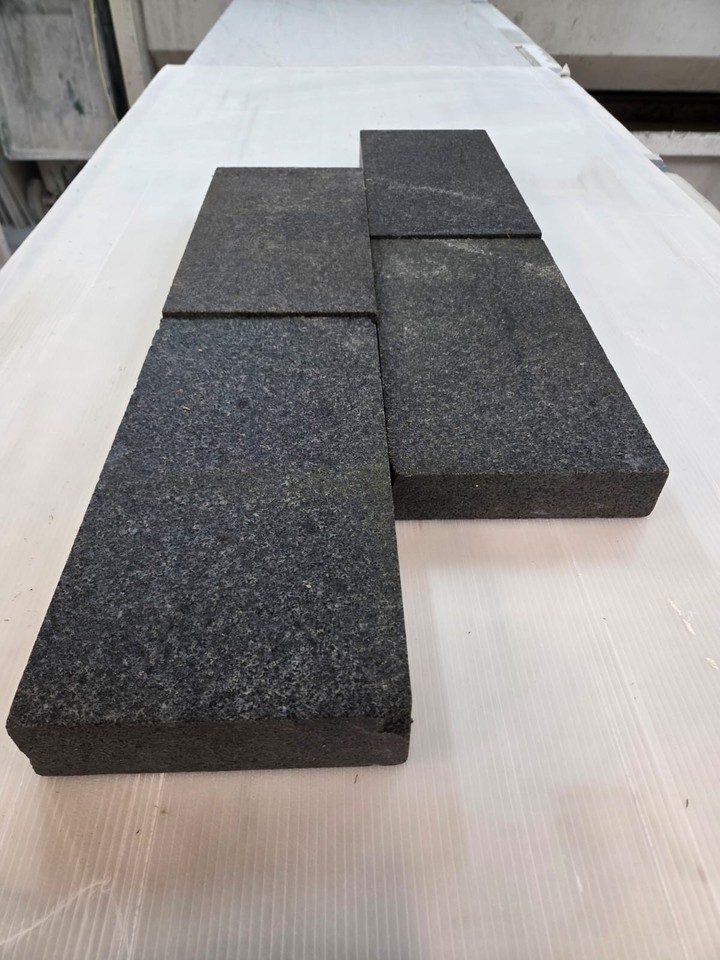 Black Granite Driveway or Patio block Paving. 300mm x 150mm. 24sq ...