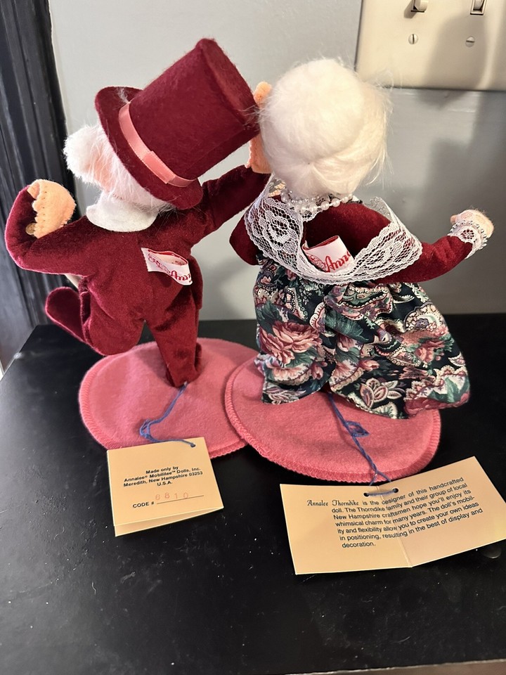 PAIR OF VINTAGE 1993 ANNALEE CHRISTMAS SANTA AND MRS. CLAUS 9" DOLLS | eBay