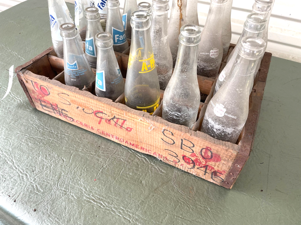 Canada Dry Fanta A-Treat Vintage Bottles Gallo Crate South America #116 ...