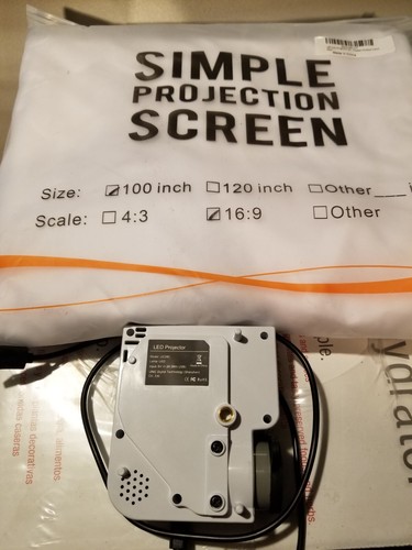 RoHS Mini Portable LED Projector UC28C With Simple Projection Screen ...