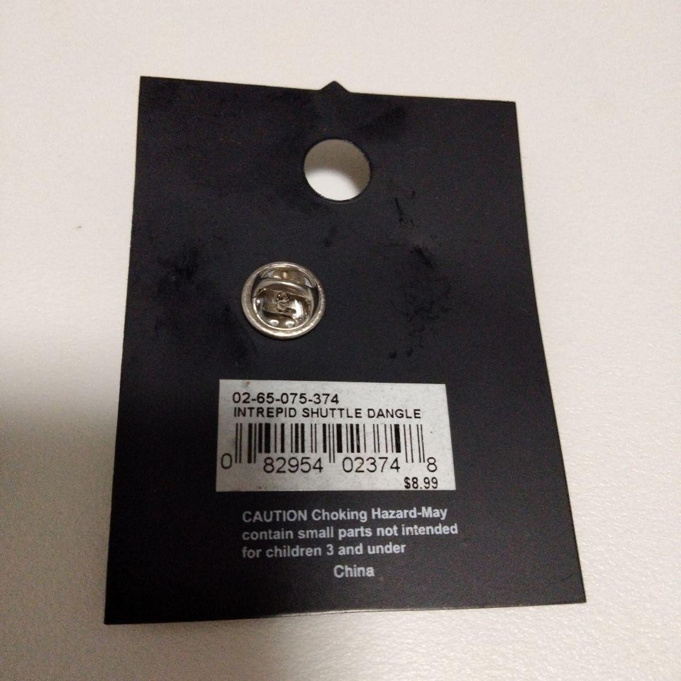 Intrepid Sea Air Space Museum Pin Badge NASA Space Shuttle Collectible ...