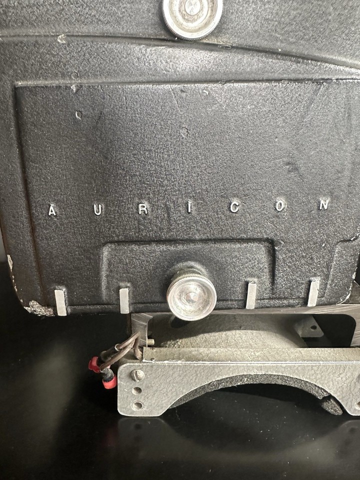 Vintage Auricon CM-72 A 16mm Film Movie Camera + Angenieux Zoom Lens ...
