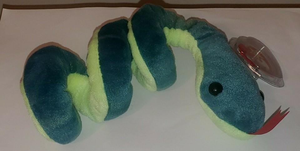 Ty Beanie Baby - HISSY the Snake (3.5 Inch)(25 Inch Uncoiled) MWMTs ...