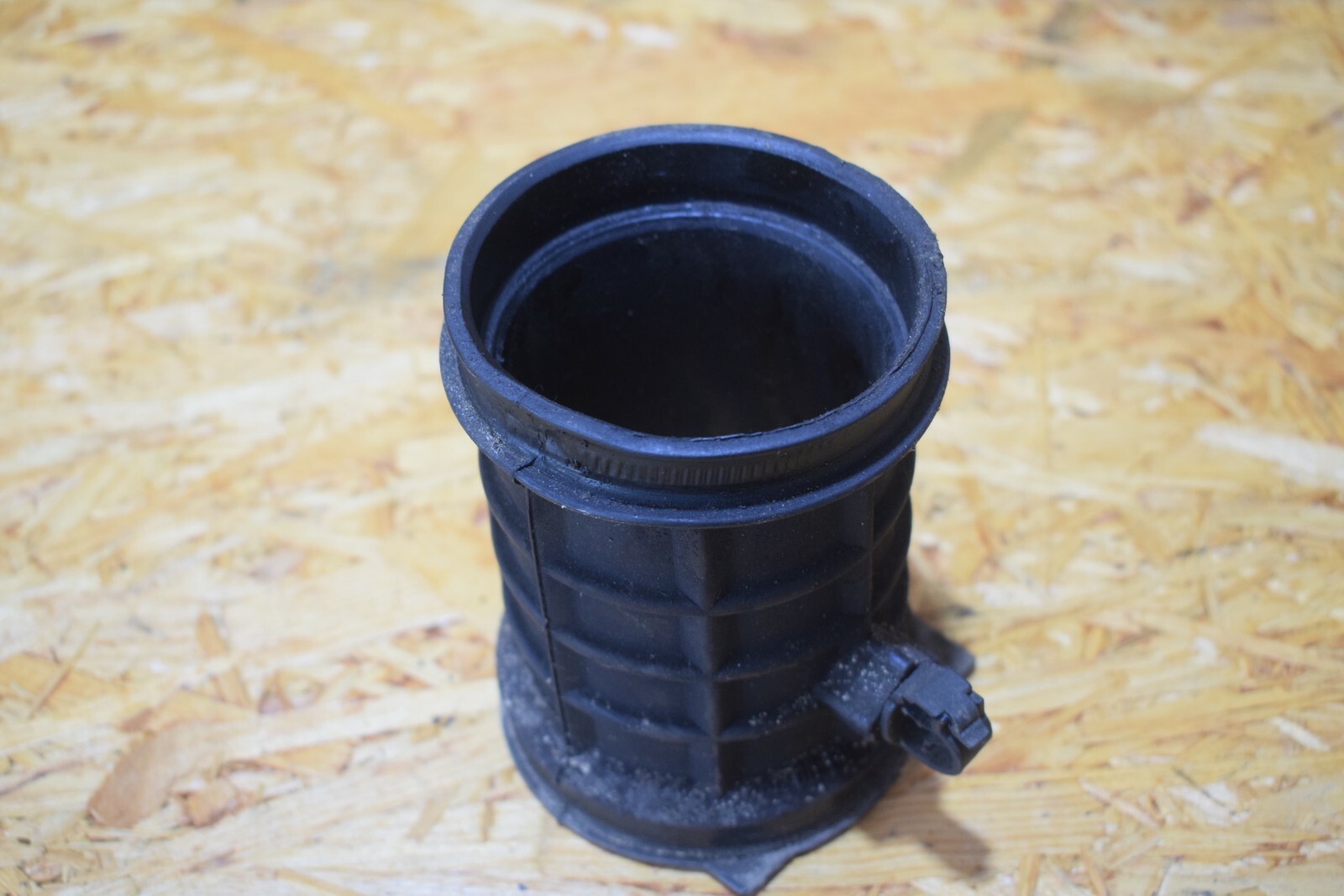 Mercedes W124 R129 W202 M104 280 320 Ansaugschlauch Schlauch Stutzen ...