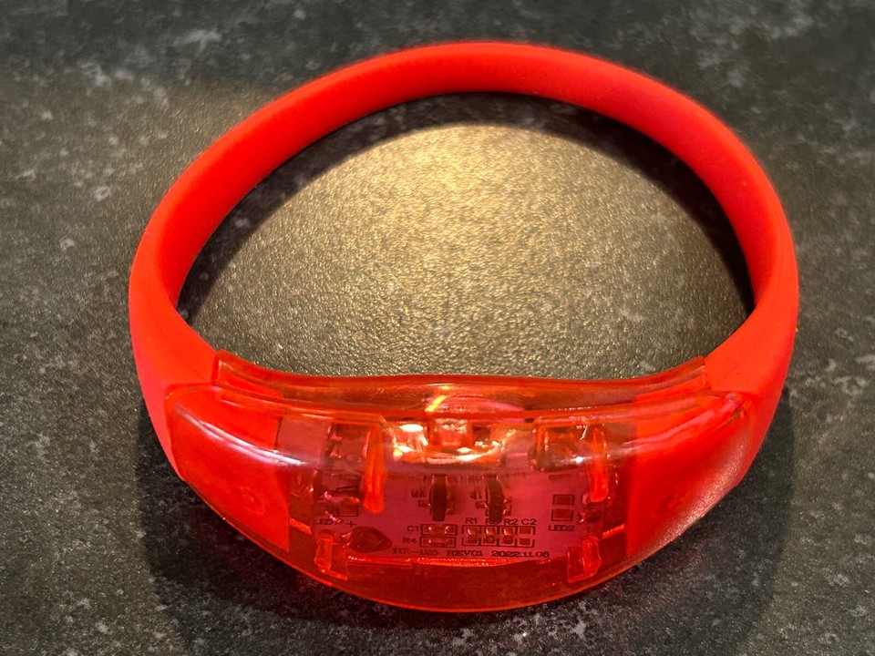 BANGLE BRACELET FLASH GLOW BAND LIGHT-UP EL LED MOTION SOUND ACTIVATED ...