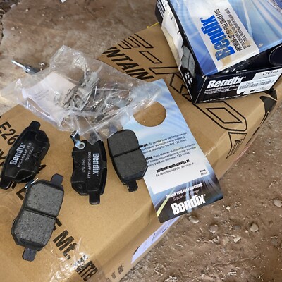 Bendix CFC1423 Disc Brake Pad Set For Select 12-17 Lexus Scion Toyota ...