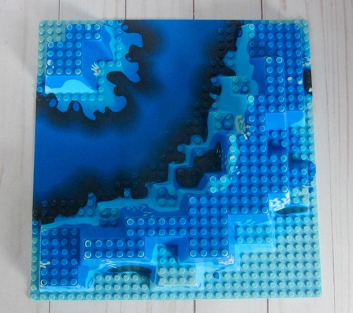 LEGO 32X32 RAISED BASEPLATE CANYON W/ BLUE UNDERWATER PATTERN 6024PX1 ...