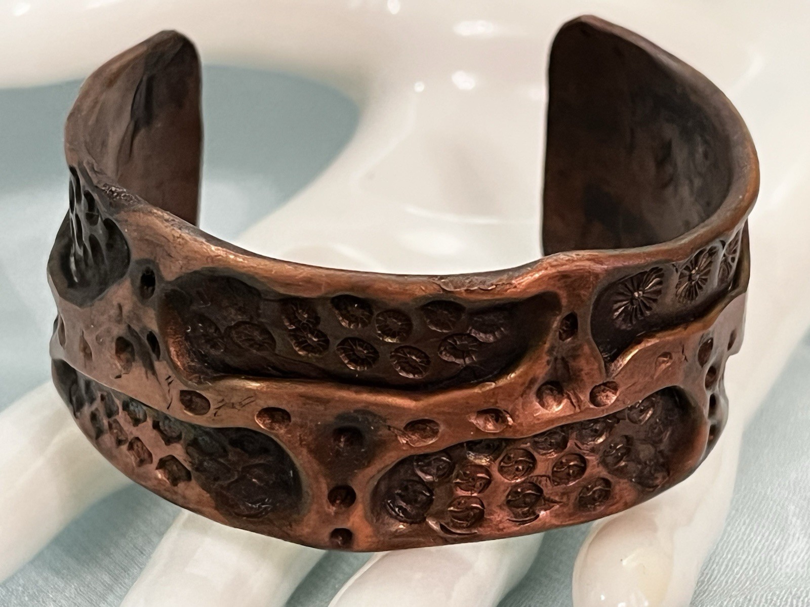 Vintage Brutalist Modernist Thick Copper Cuff Bracele… - Gem