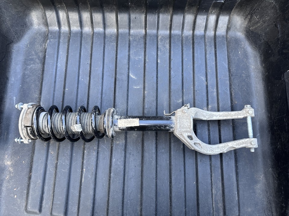 VOLVO V60 II 225, 227 Stoßdämpfer vorne links 31658474 31476122 ...