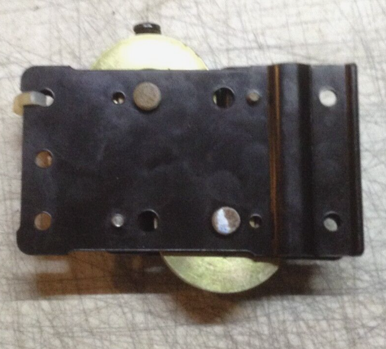 BAL NORCO ACCU-SLIDE OUT ROOM CORNER PULLEY BRACKET 22302 RH SIDE ...