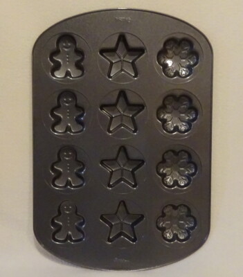 Wilton 12 Mold Non-Stick Holiday Winter Cookie Pan Snowflake-Star ...