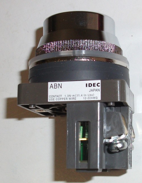 IDEC ABN110-G BLACK 30MM FLUSH PUSHBUTTON N/O CONTACT BLOCK BST-010 for ...