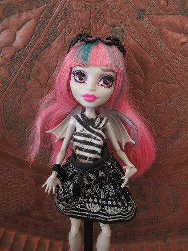 Monster High Doll Rochelle Goyle MH 1st Wave Rochelle Goyle Doll 2011 ...