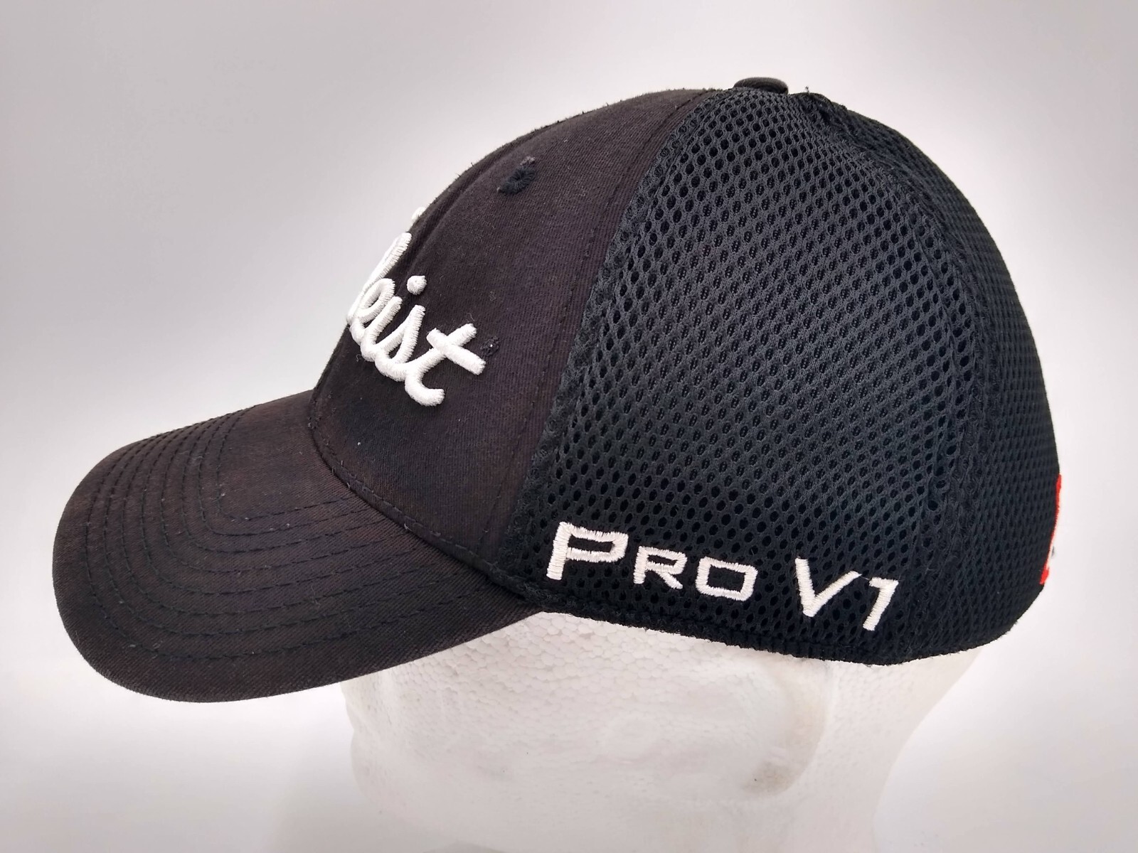 Titleist Pro V1 FJ Foot Joy Black Mesh 3D Logo Stret… - Gem