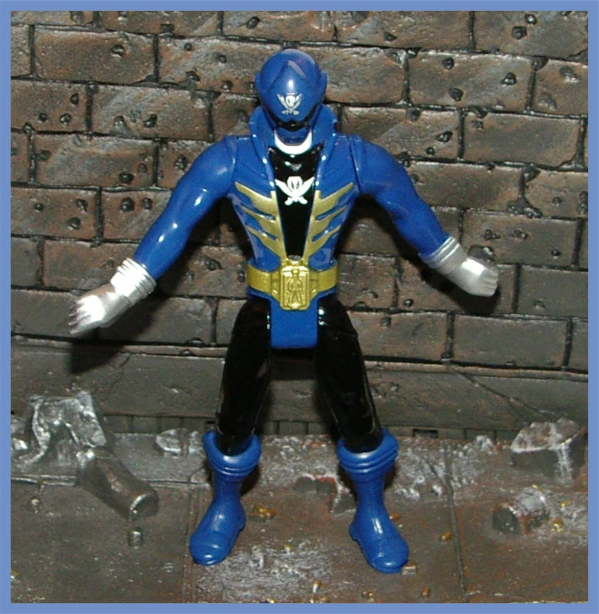 Power Rangers Super Megaforce Blue Ranger