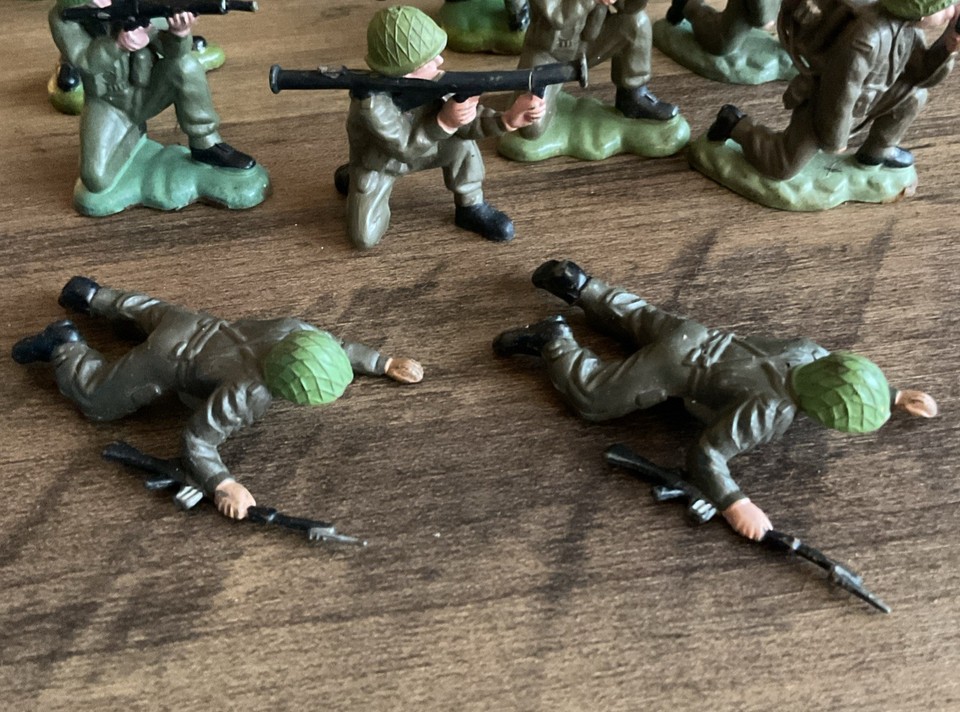 Britains Herald Toy Soldiers British Infantry 1/32 scale x 26 | eBay UK