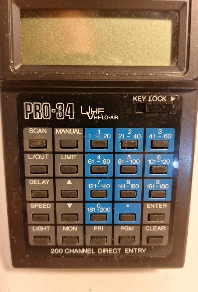 Realistic Scanner Radio PRO-34 200 Channel Model 20-135 & Power Adapter ...
