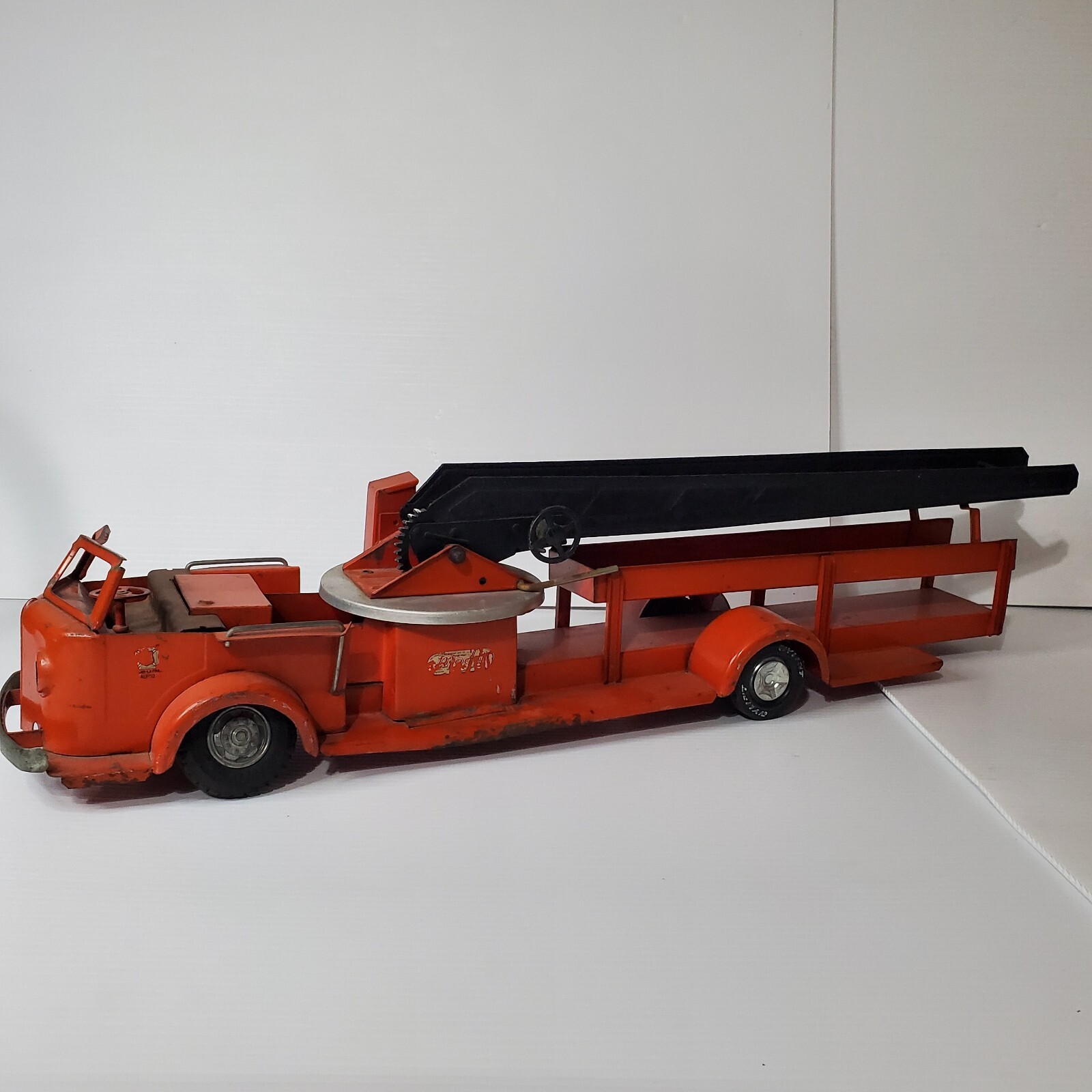 Vintage Doepke Rossmoyne Model Toys Ladder Fire Truck Red Pressed Steel ...