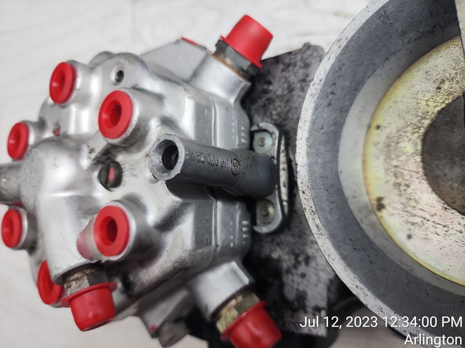 Mercedes Benz 6-Cylinder Fuel Injection Distributor 0438101012 ii | eBay