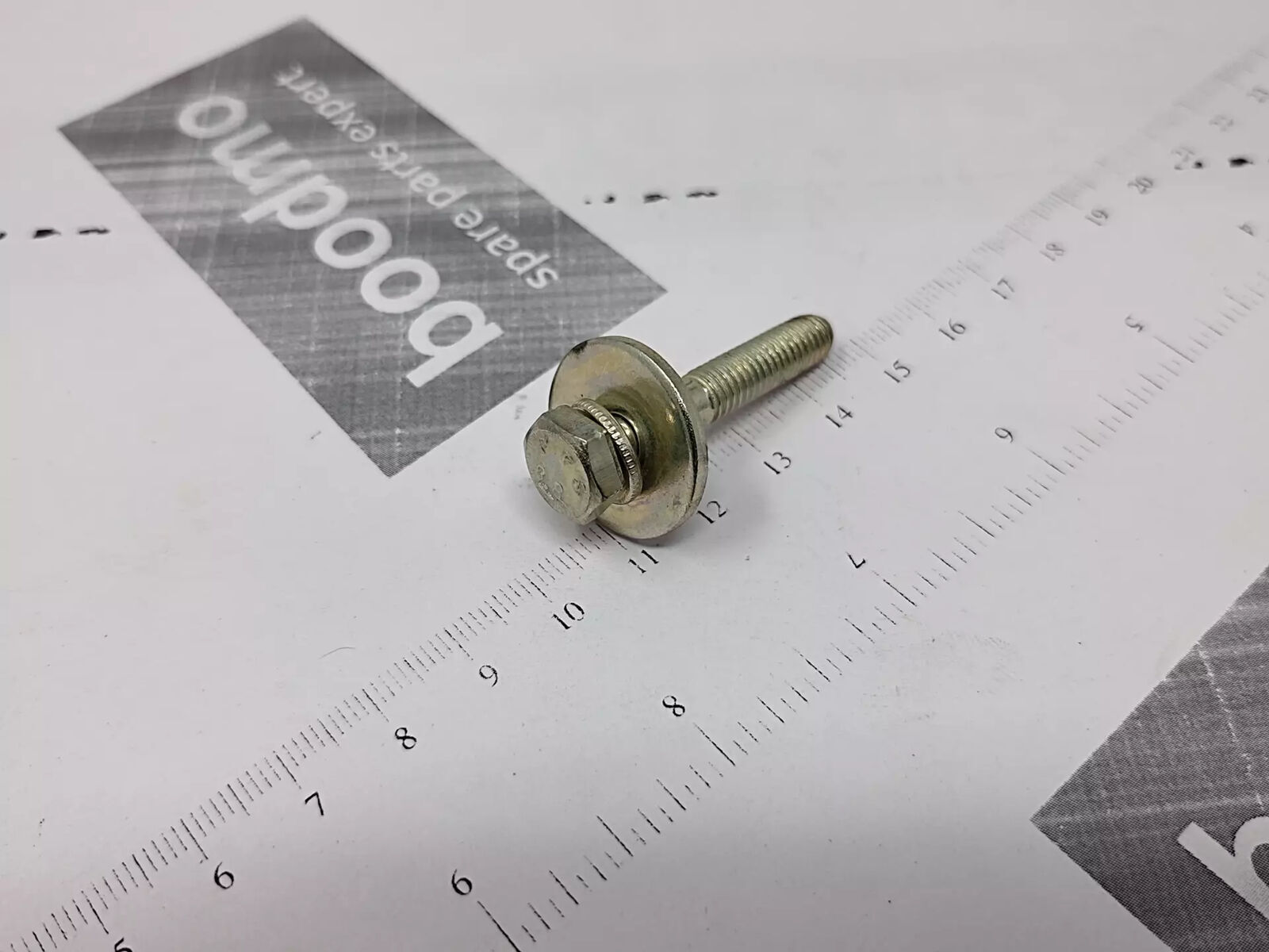 Bullone per MAHINDRA BOLERO, BOLERO PICKUP, MAXI TRUCK, MAXXIMO, SUPRO ...