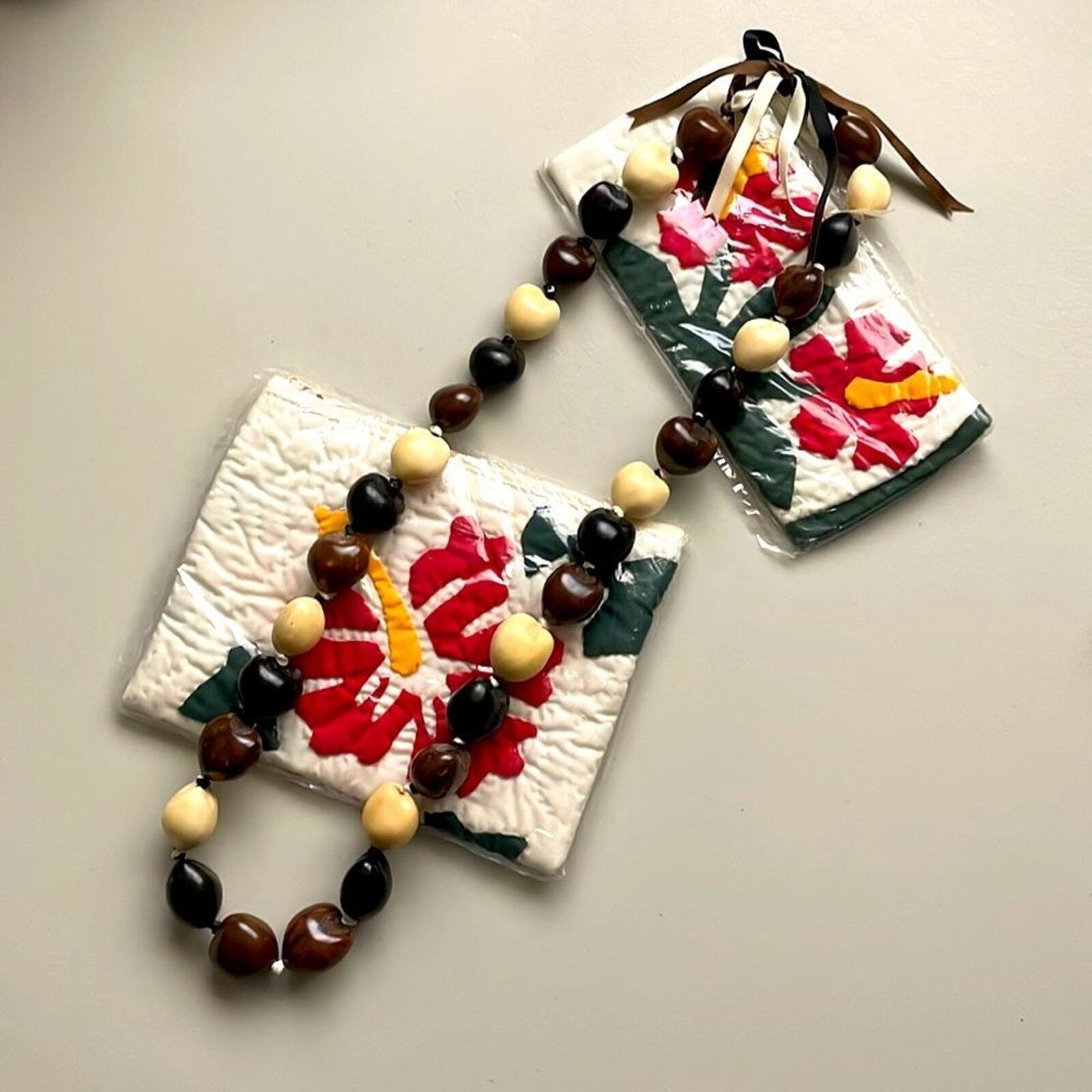 Hawaiian Kukui Nut Authentic Shell Tricolor Necklace - Gem