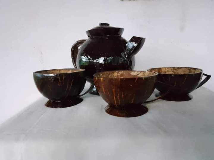 Natural 100% eco-Friendly Handmade Coconut shell Tea Pot and 3Pcs Tea ...