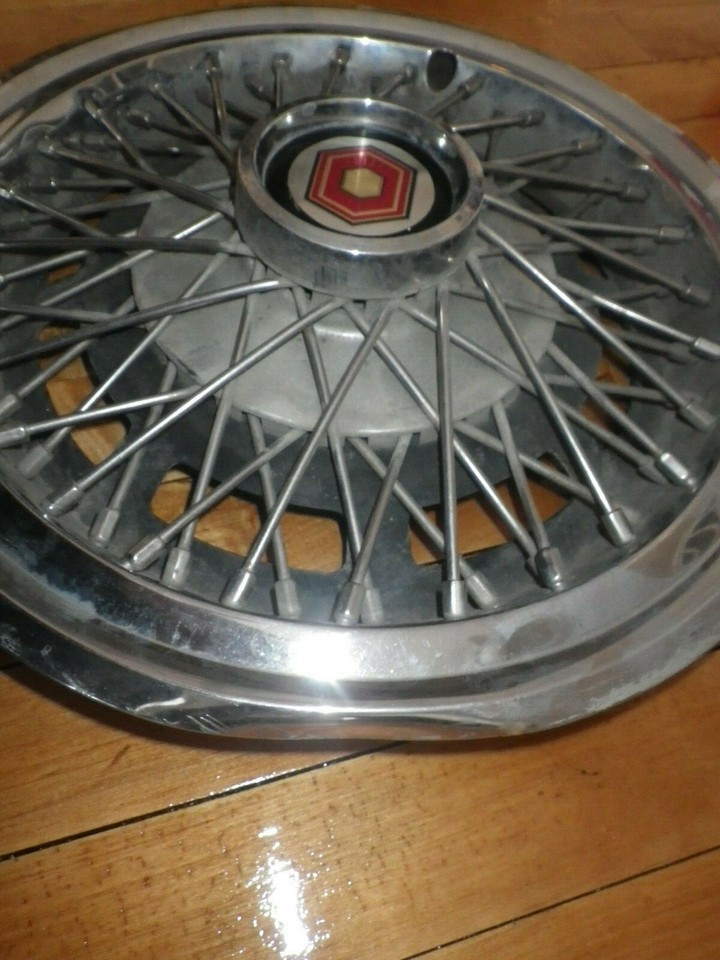 Vintage Hubcap Old Wheel Cover Spokes 15" Chrysler Packard ? Red Man ...