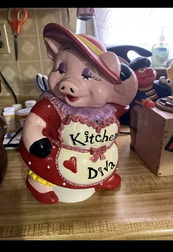 kitchen cookie jar ceramic Diva pig mercuries vintage red hat lid hand ...