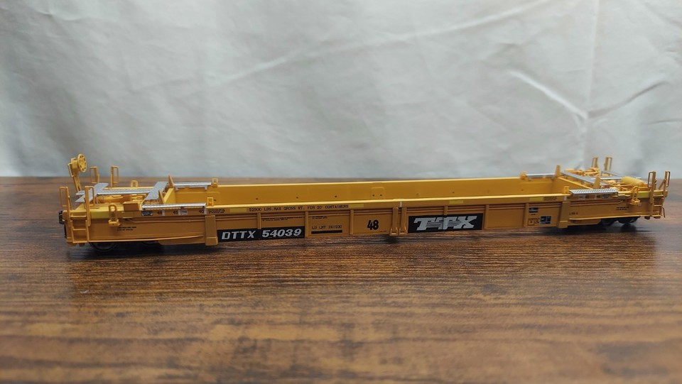 HO Scale Class One TTX 48' Well Car Intermediate Paint DTTX #54039 | eBay