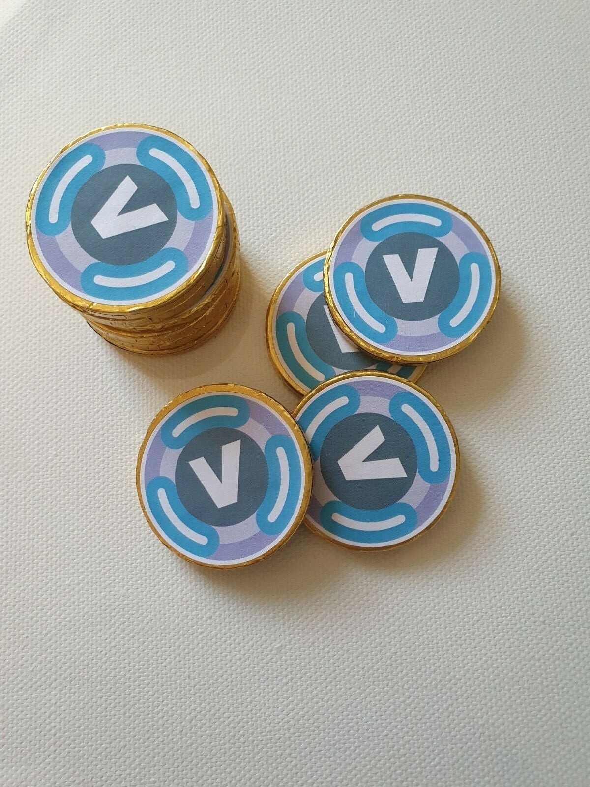 Fortnight Inspired V Bucks Milk Chocolate Coins X10 birthday/party/bags ...
