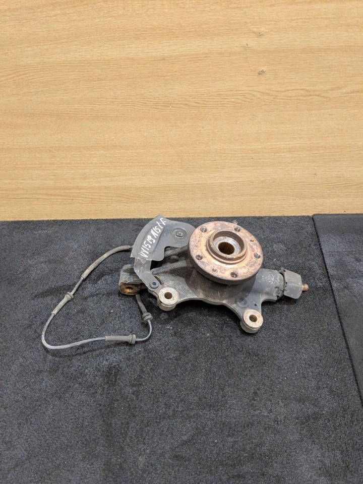 VAUXHALL VIVARO MK3 N/S PASSENGER SIDE LEFT FRONT WHEEL HUB | eBay UK