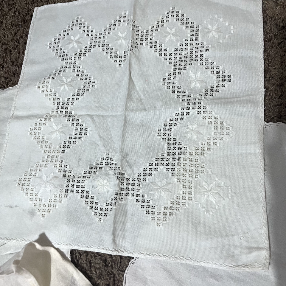 Vintage LOT Estate table runner napkins and handkerchief lace crochet ...