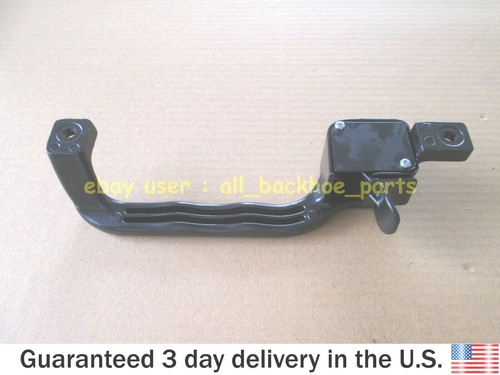 JCB BACKHOE - LH & RH LATCH HANDLE REAR WINDOW (PART NO. 331/28233 331/ ...