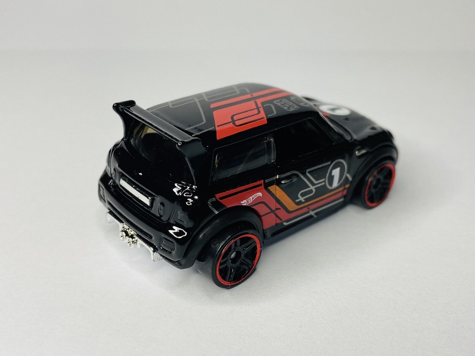 Hot Wheels Mini Cooper s challenge Mystery Models Series 1 New in ...