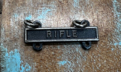 RIFLE MARKSMANSHIP BADGE TAB / BAR - BAR ARMY QUALIFICATION ATTACHMENT ...