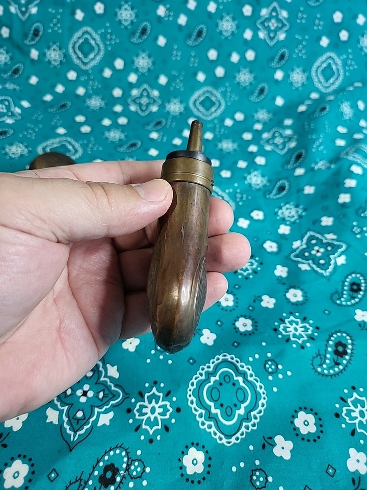 BLACK POWDER MUZZLELOADER LOT SMALL PISTOL POWDER FLASK AND BALL ...