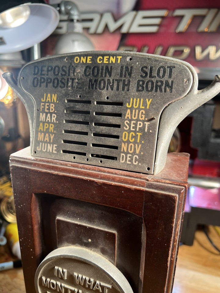 ANTIQUE COIN SLOT MACHINE/SCALE PART | eBay