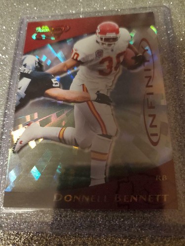 2000 Quantum Leaf Infinity Red Chiefs Football Card #142 Donnell ...