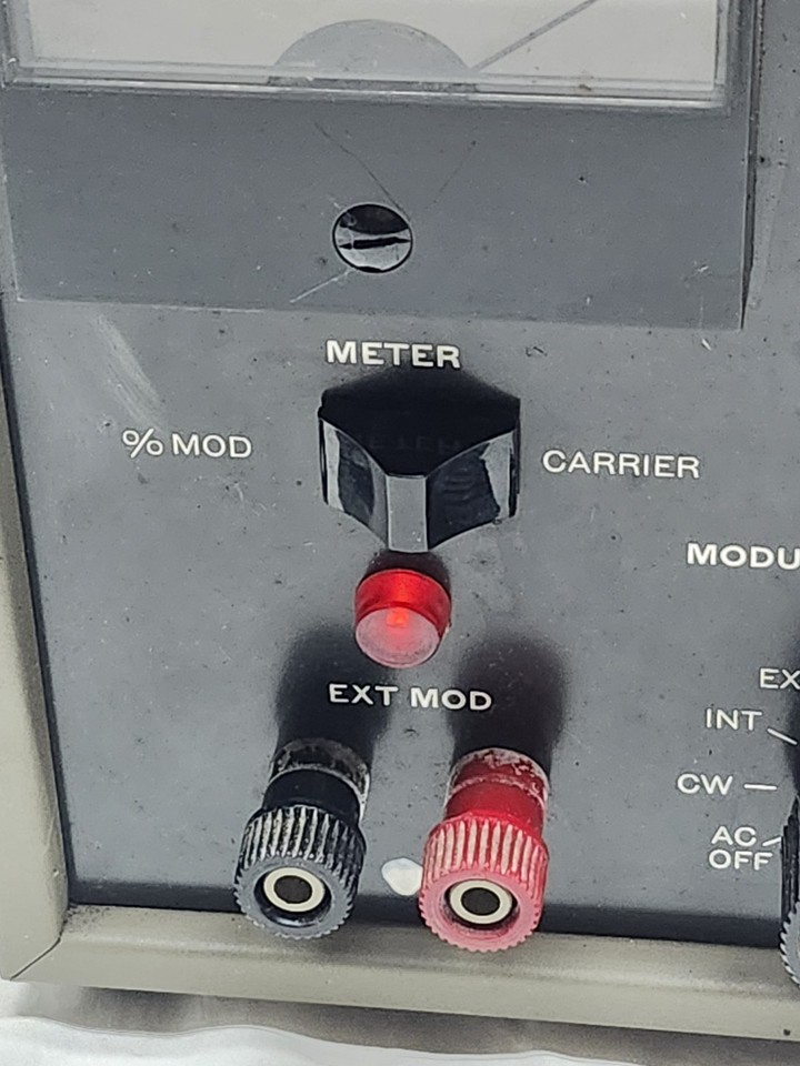 B & K Precision Solid State Model E 2000 RF Signal Generator E-2000 ...